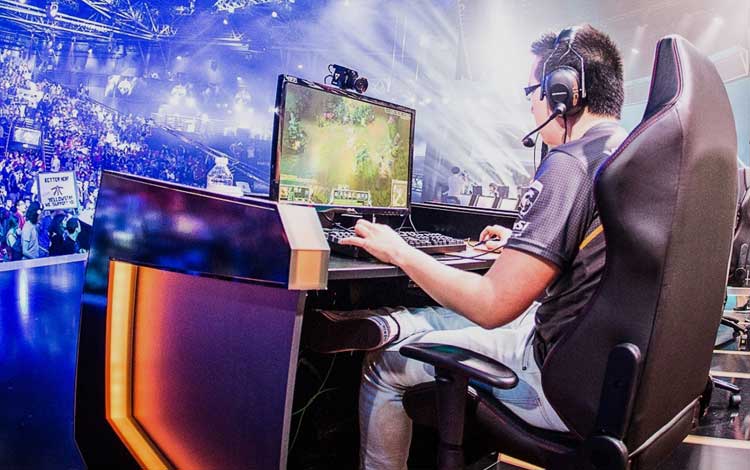 Tips Menjadi Atlet eSport Profesional - DIGITEK.ID